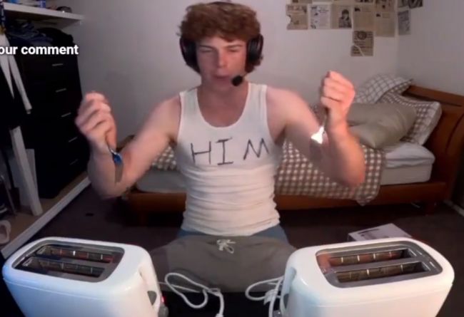 Twitch streamer sticks fork in toaster, then sticks two forks in two ...