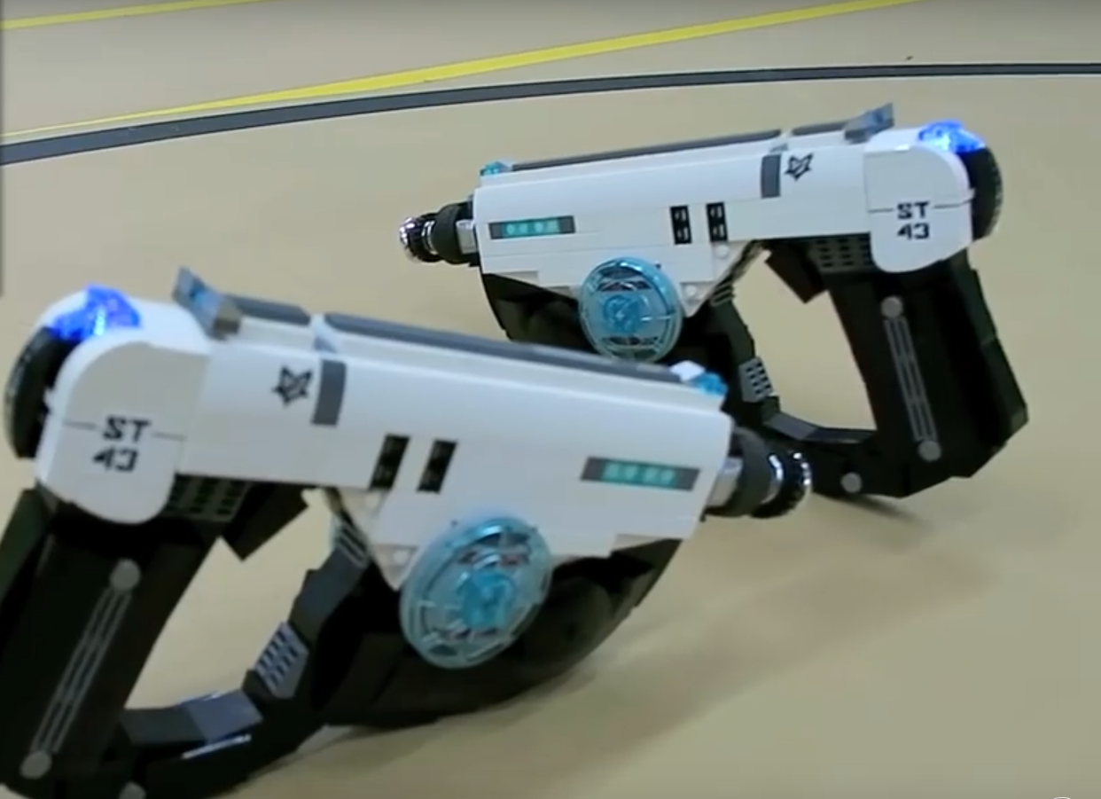 Overwatch weapons gets the Lego treatment