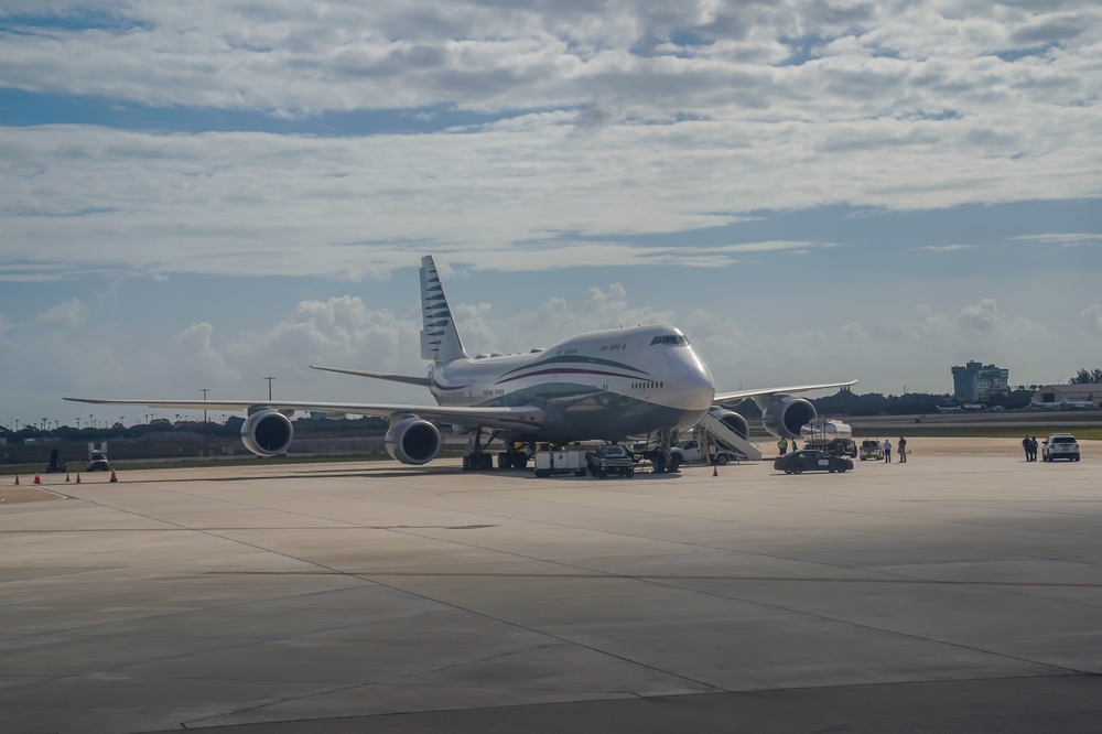 Trump's Qatari 747 may require fighter escorts and upgrades to serve as ...