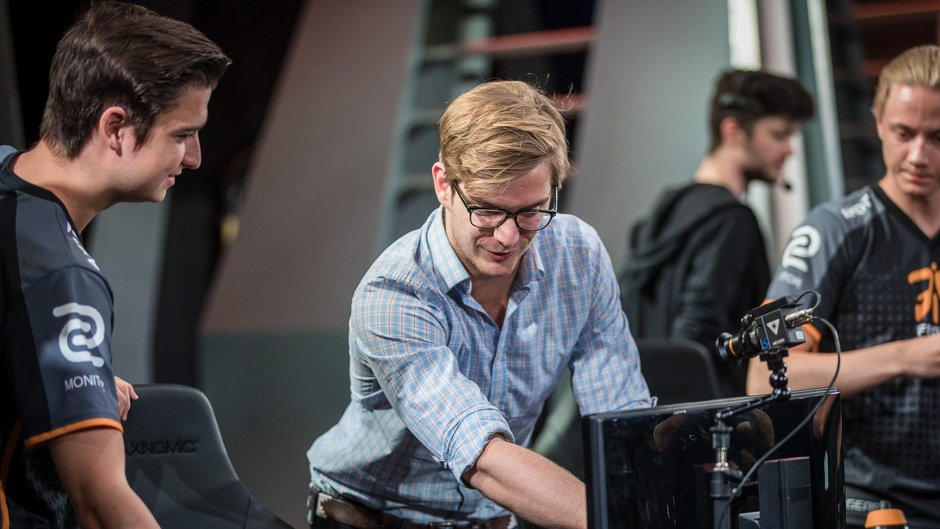 Quaye: Fnatic to sign subs for every position for next season - League ...