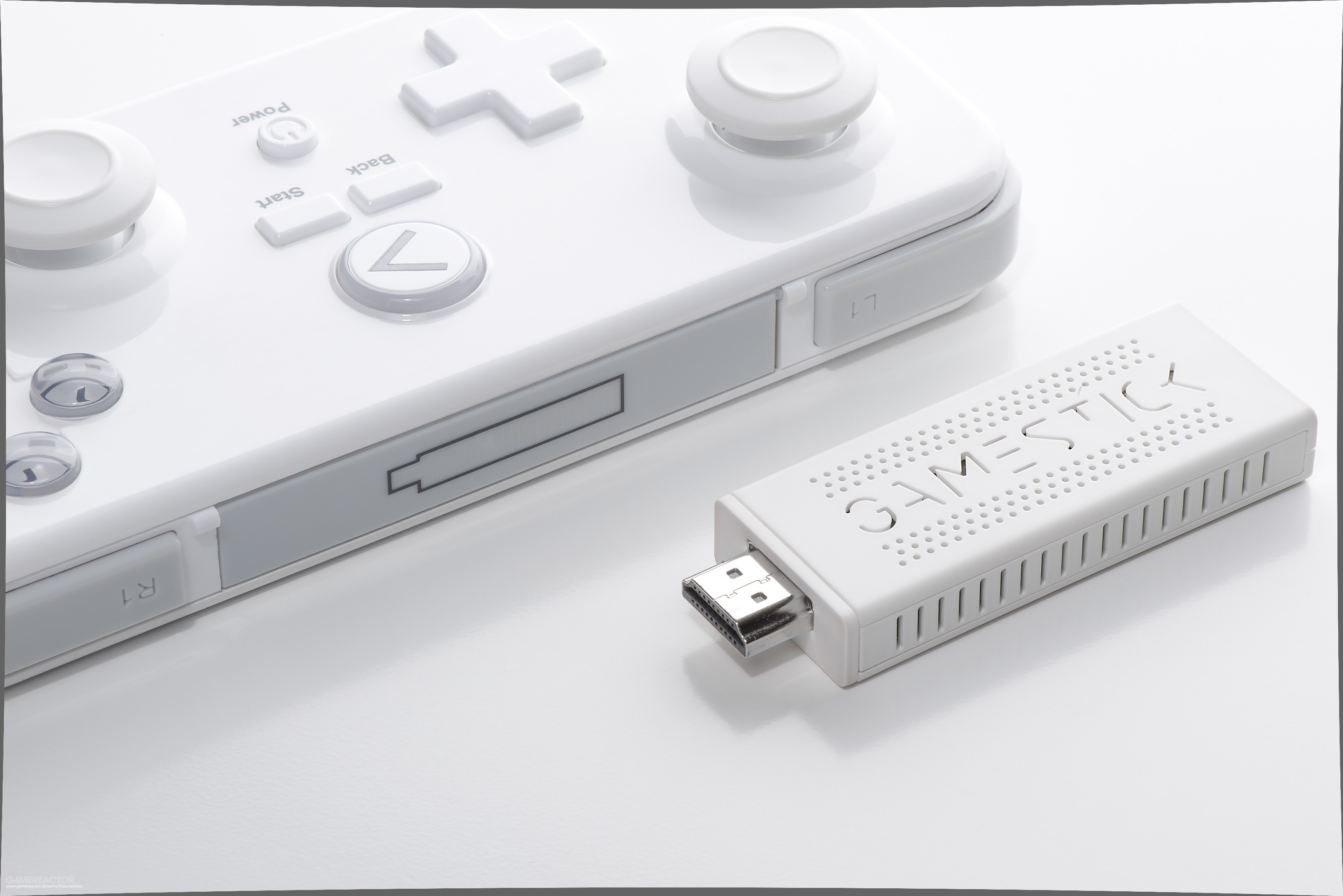 GameStick launches in UK - - Gamereactor