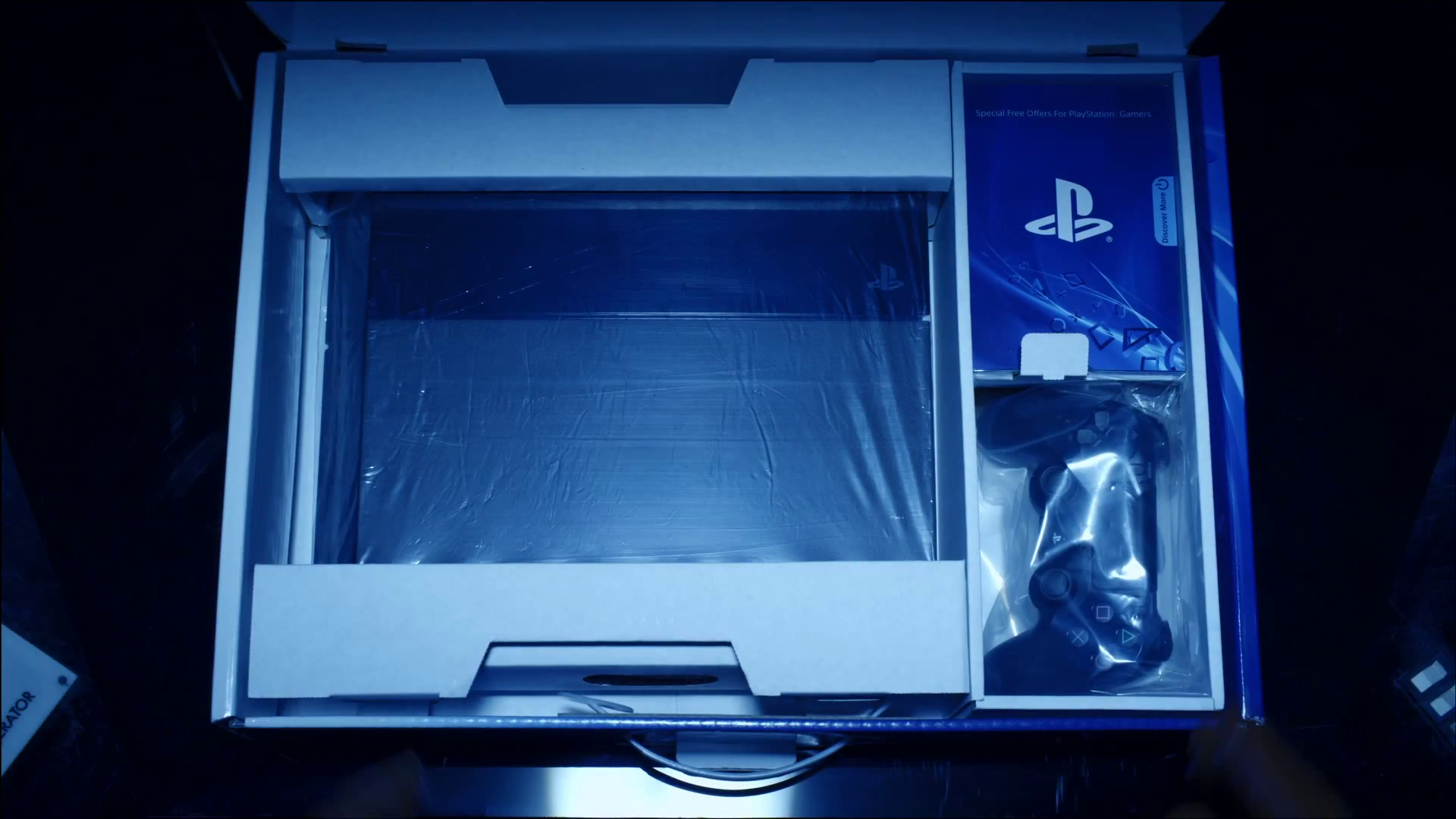 The official PS4 unboxing video from Sony - - Gamereactor