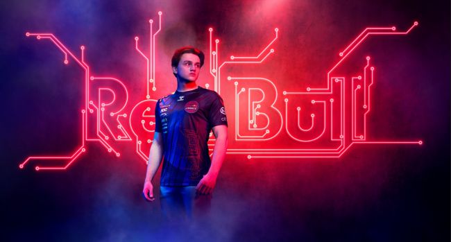 Red Bull Racing Esports show off new team kit - - Gamereactor