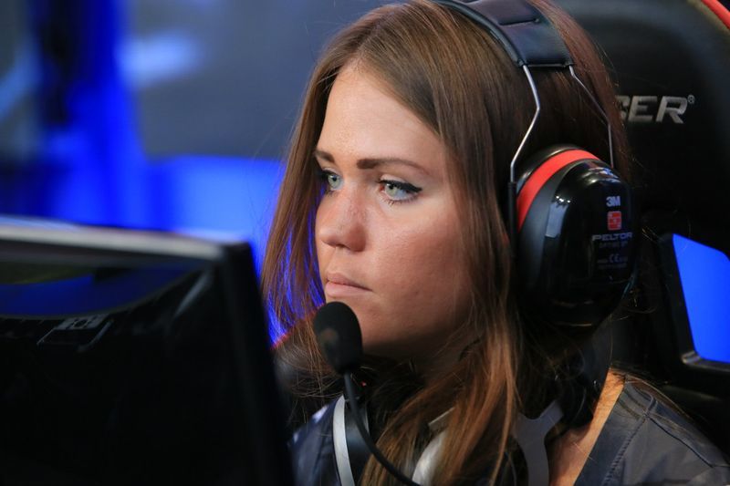 The Ever-Present Question on Sexism in Esports - - Gamereactor