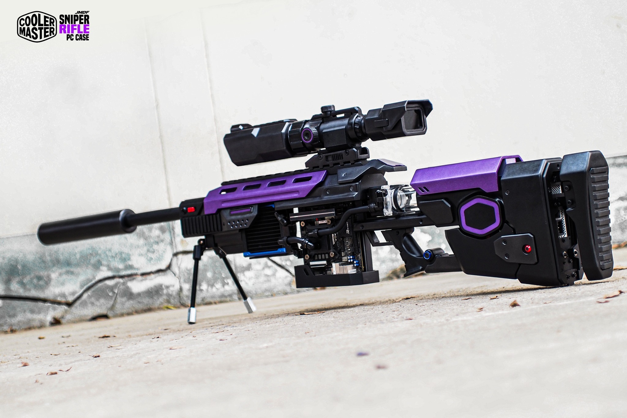 Someone has made a working PC in the shape of a sniper rifle ...