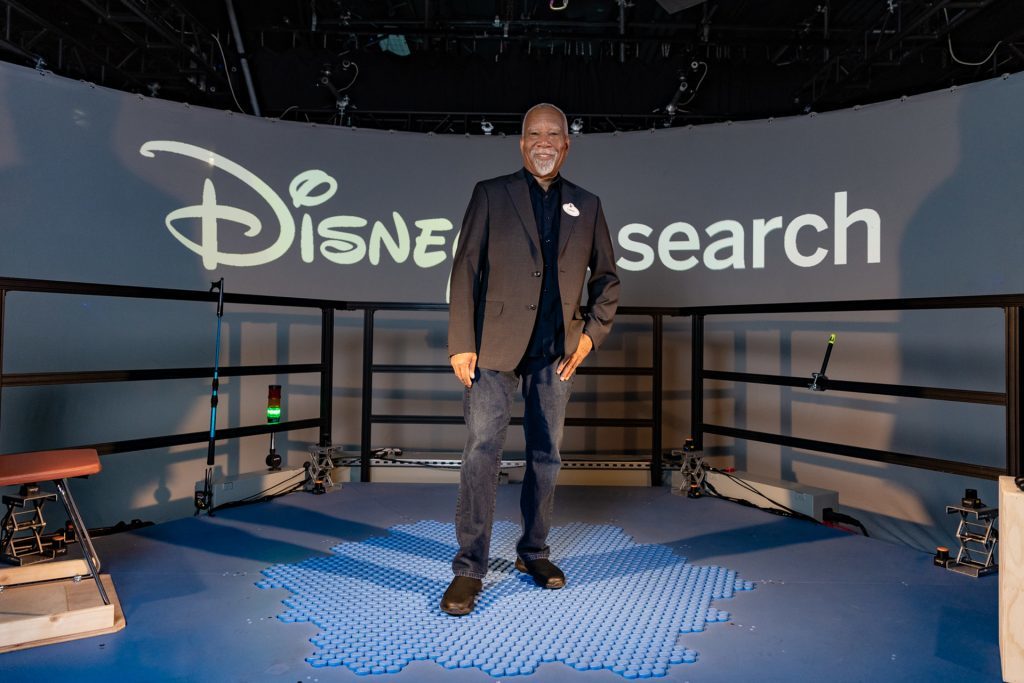Disney shows off its immersive HoloTile floor - - Gamereactor