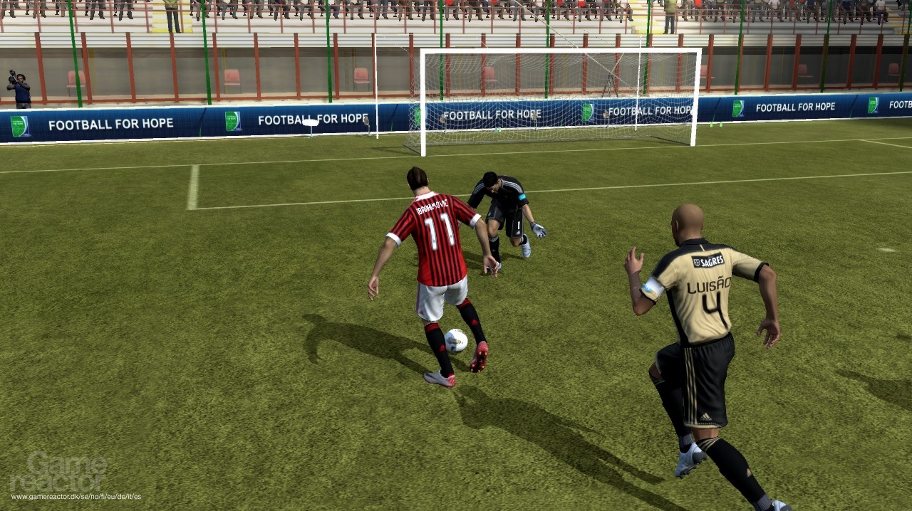 FIFA tops first chart of 2012 - FIFA 12 - Gamereactor