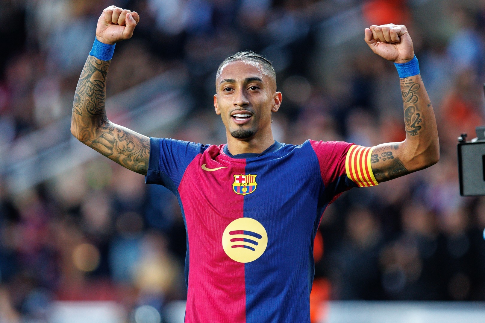 The reason behind Raphinha's Clásico celebration, why did he point at ...