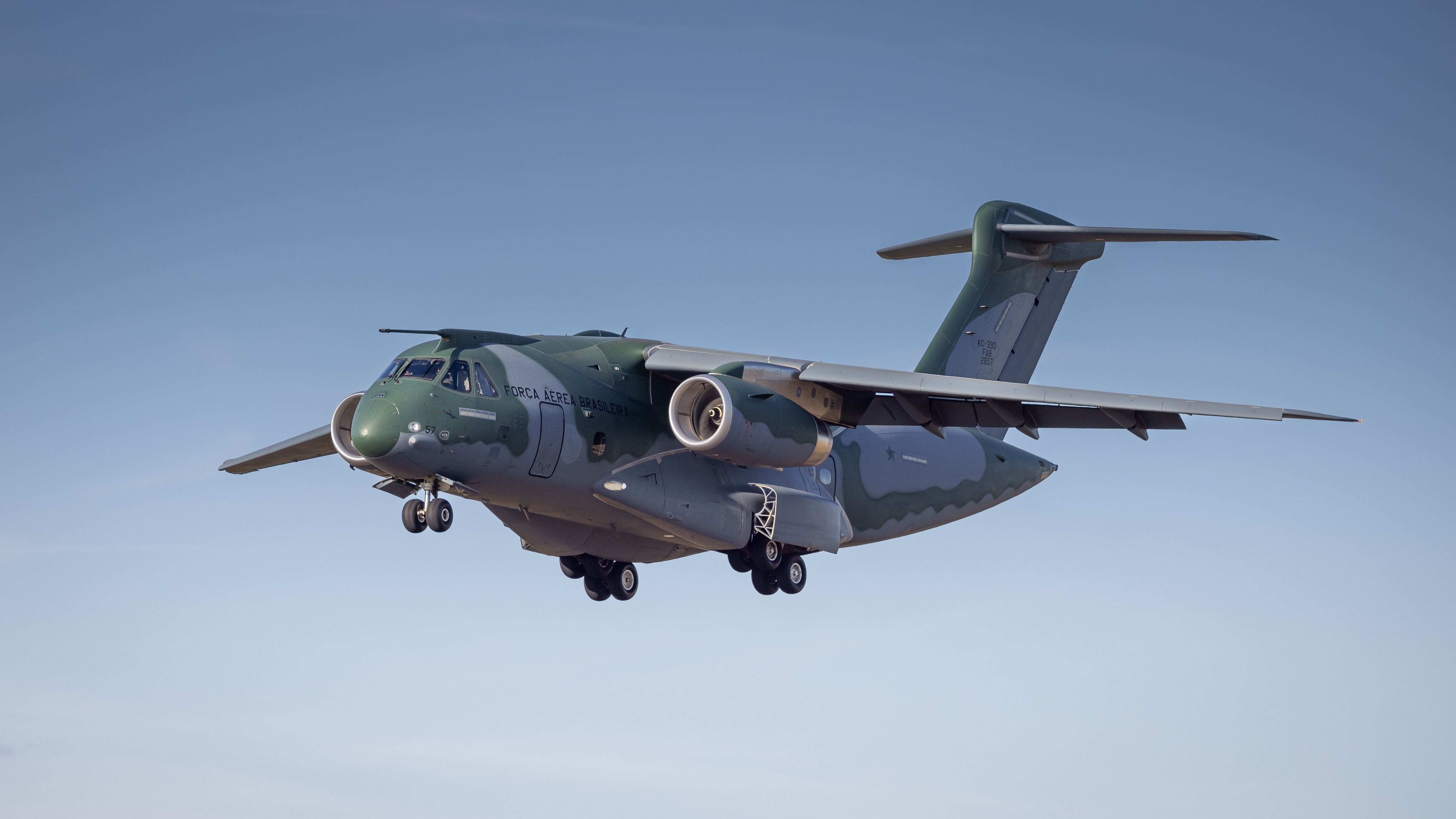 Sweden orders KC-390 tactical transport aircraft in multi-billion SEK ...