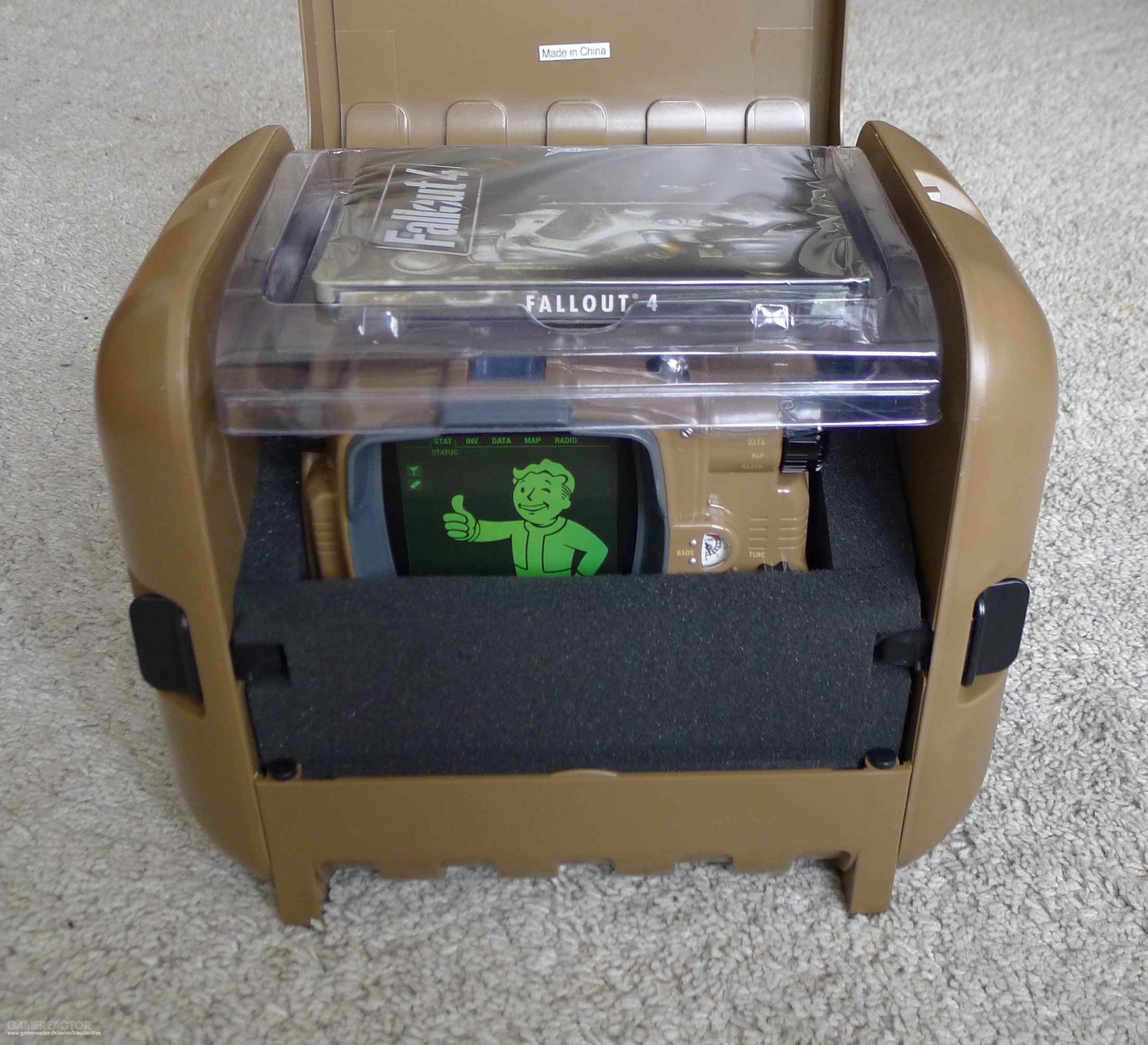Unboxing Fallout 4: Pip-Boy Collector's Edition