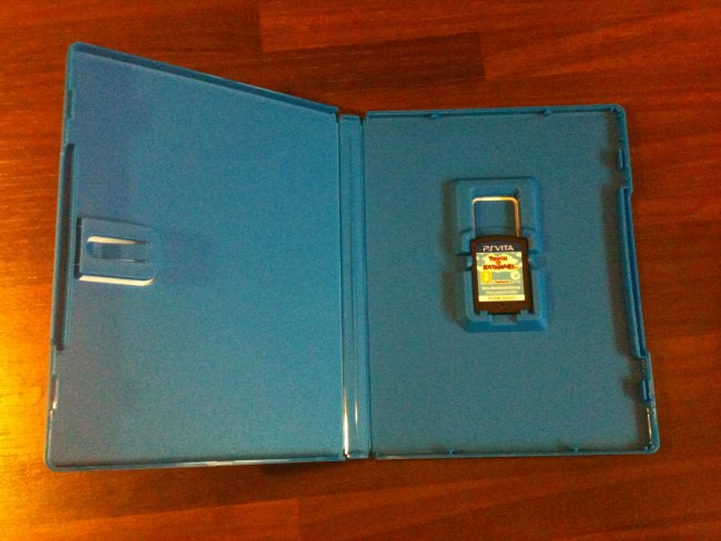 Unboxing PS Vita - - Gamereactor