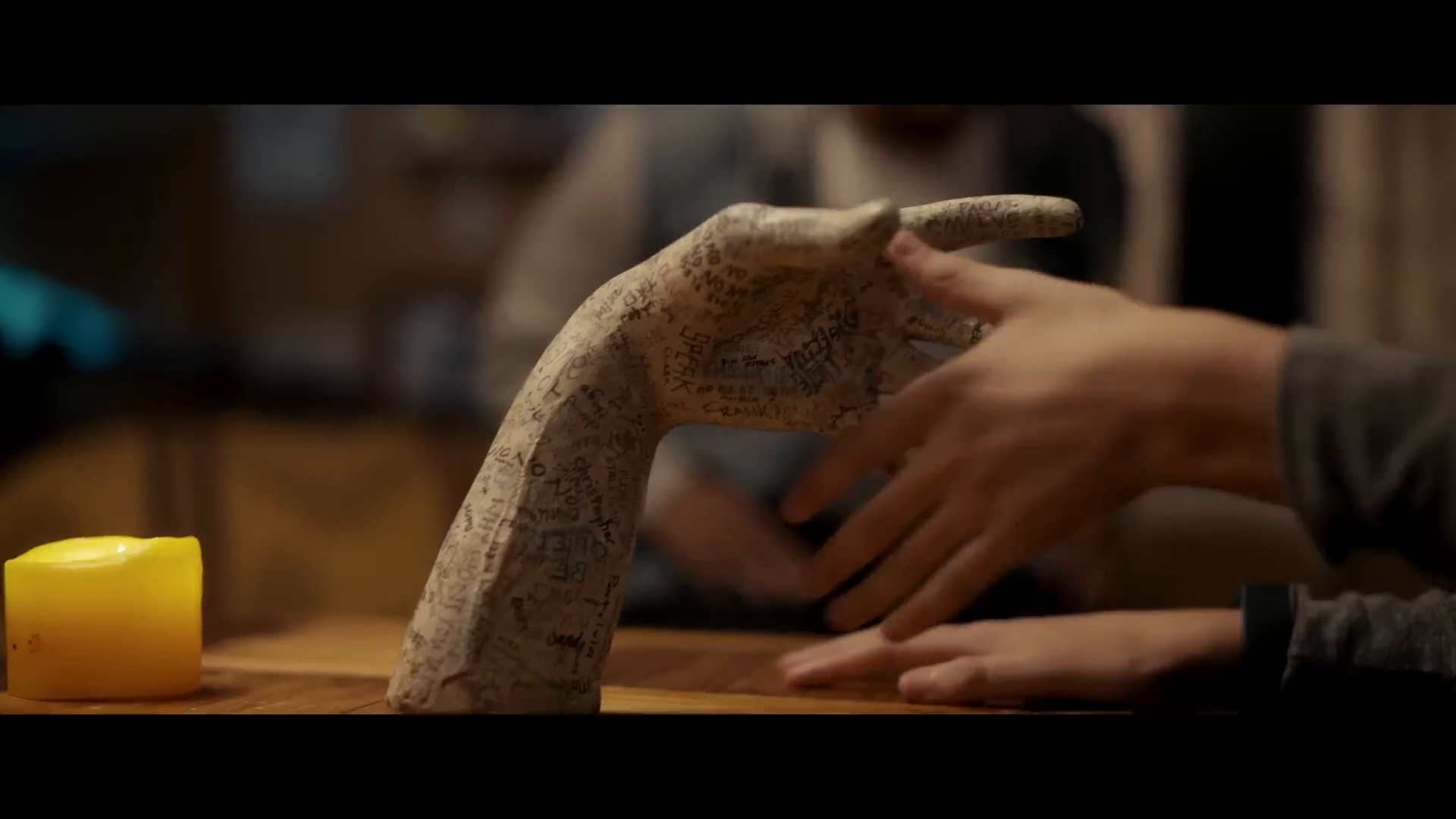 Talk To Me looks terrifying in new trailer - - Gamereactor