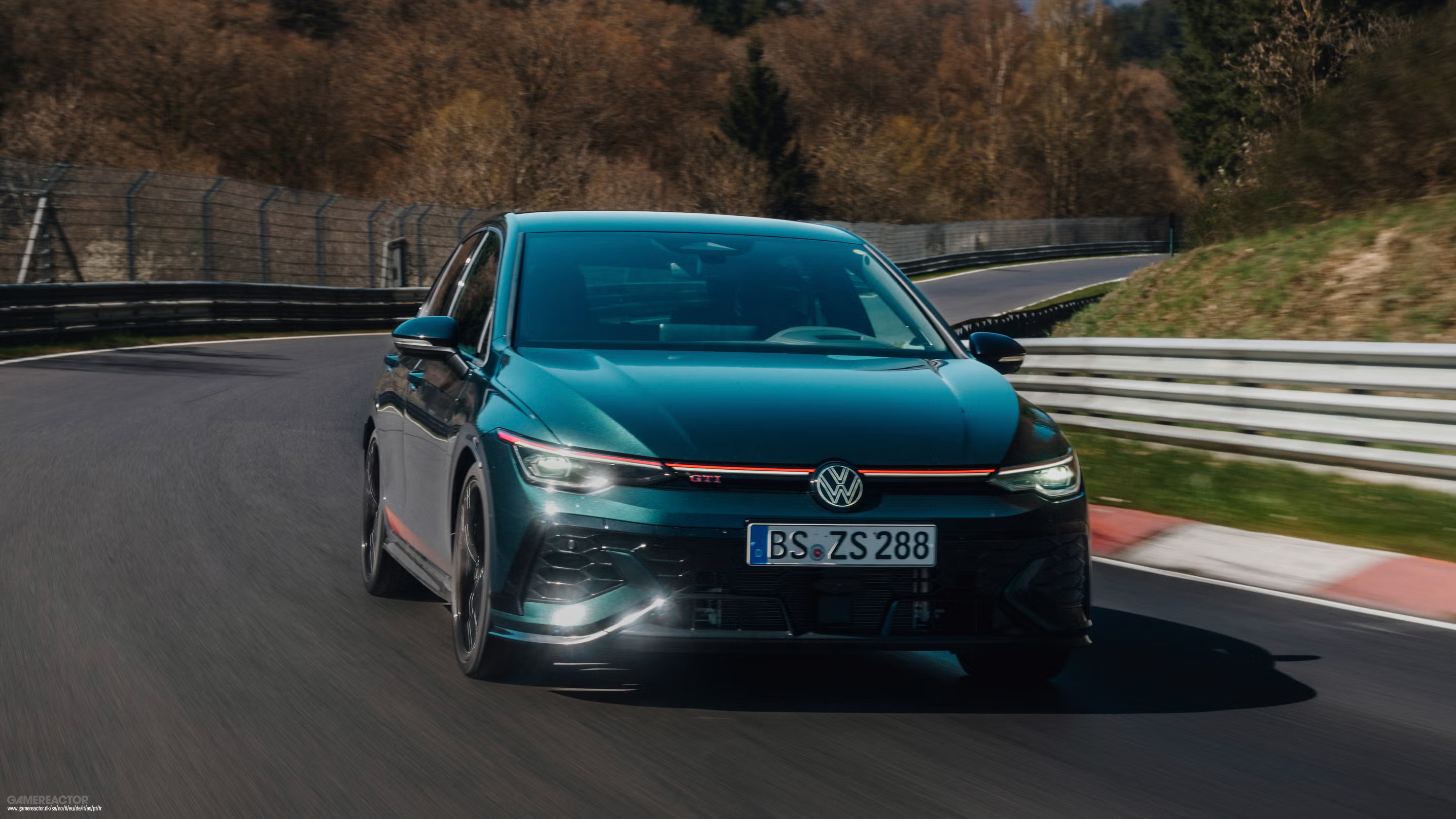 Golf GTI sets lap record at the Nürburgring for front-wheel-drive cars ...
