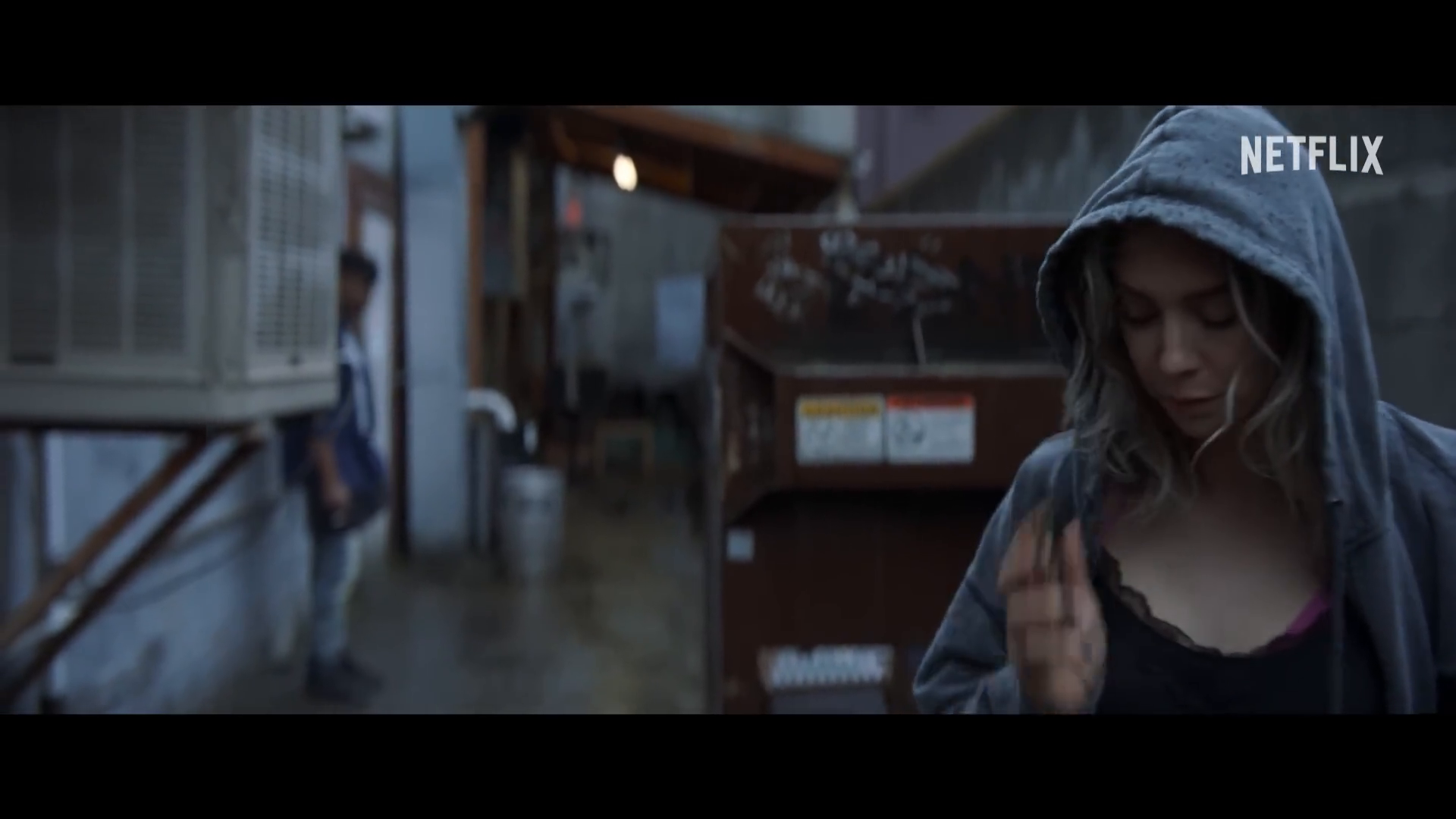 Vanessa Kirby goes on a one-night criminal bender in Netflix's Night ...