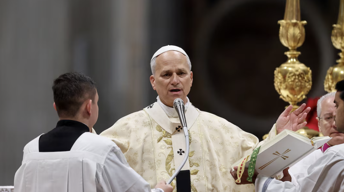 Pope Leo urges courage to end Ukraine war in Christmas Eve Mass (his ...
