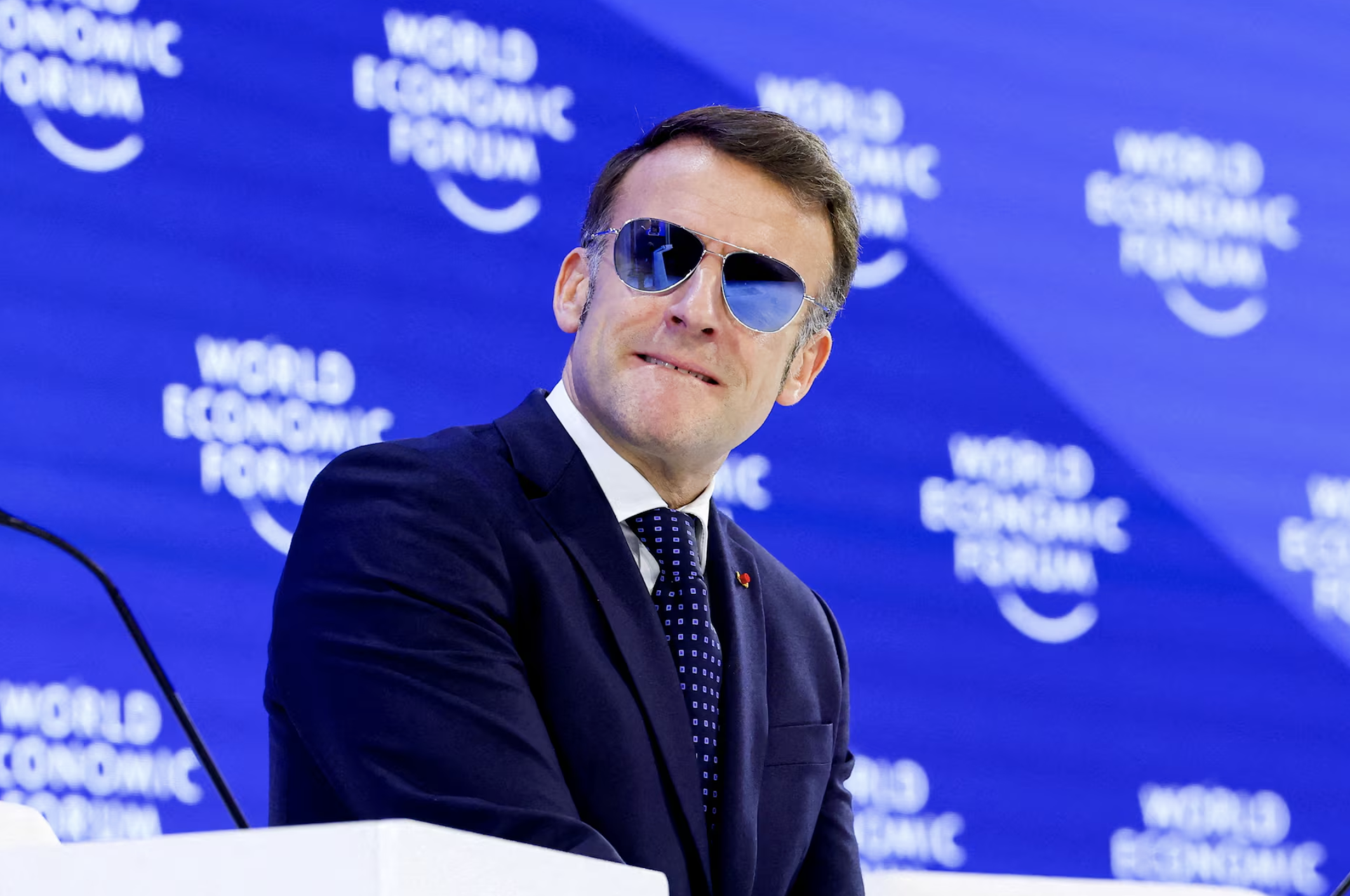 Everything you need to know about Macron's "Top Gun" sunglasses: Model ...