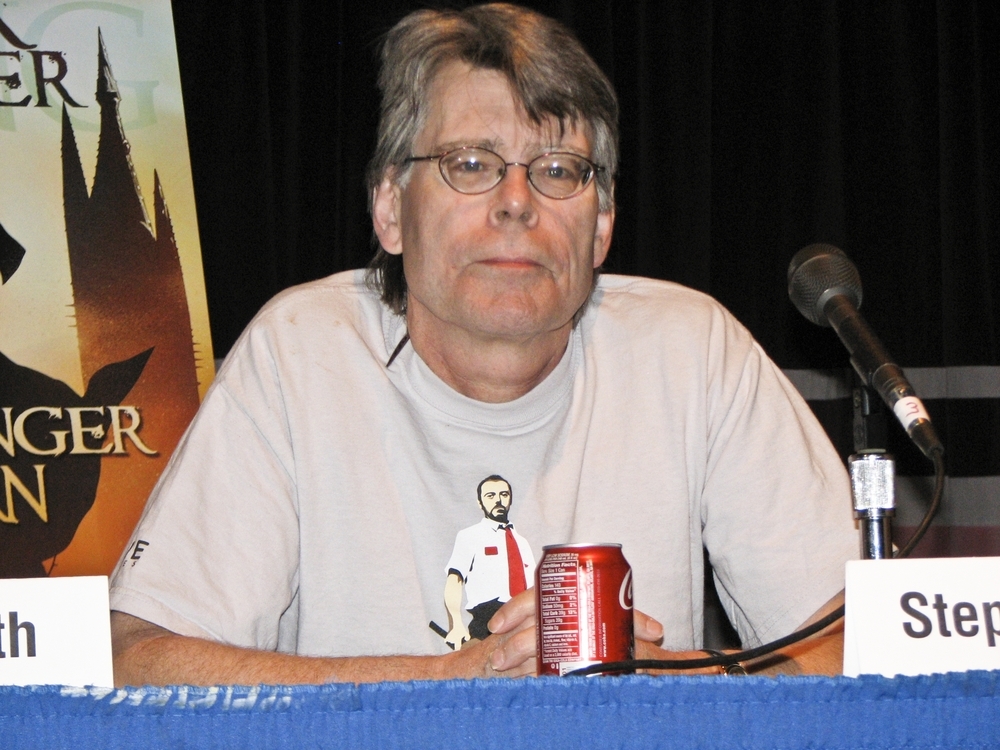 Stephen King apologizes for saying "Charlie Kirk advocated stoning gays ...