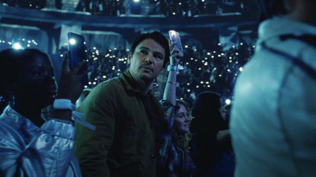 M. Night Shyamalan takes us to a terrifying pop concert in Trap this summer