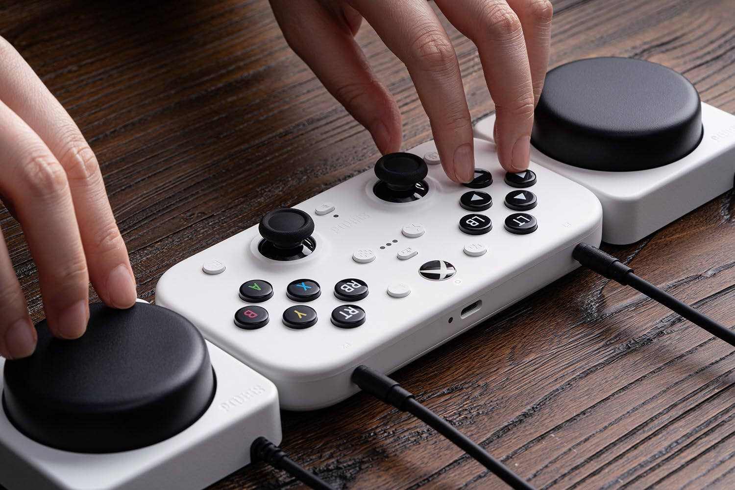 Xbox releases new controller for people with disabilities - - Gamereactor