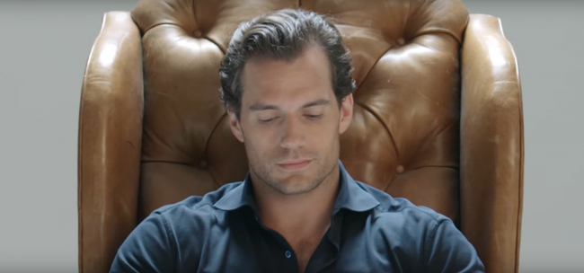 Watch Henry Cavill build his high-end PC - - Gamereactor