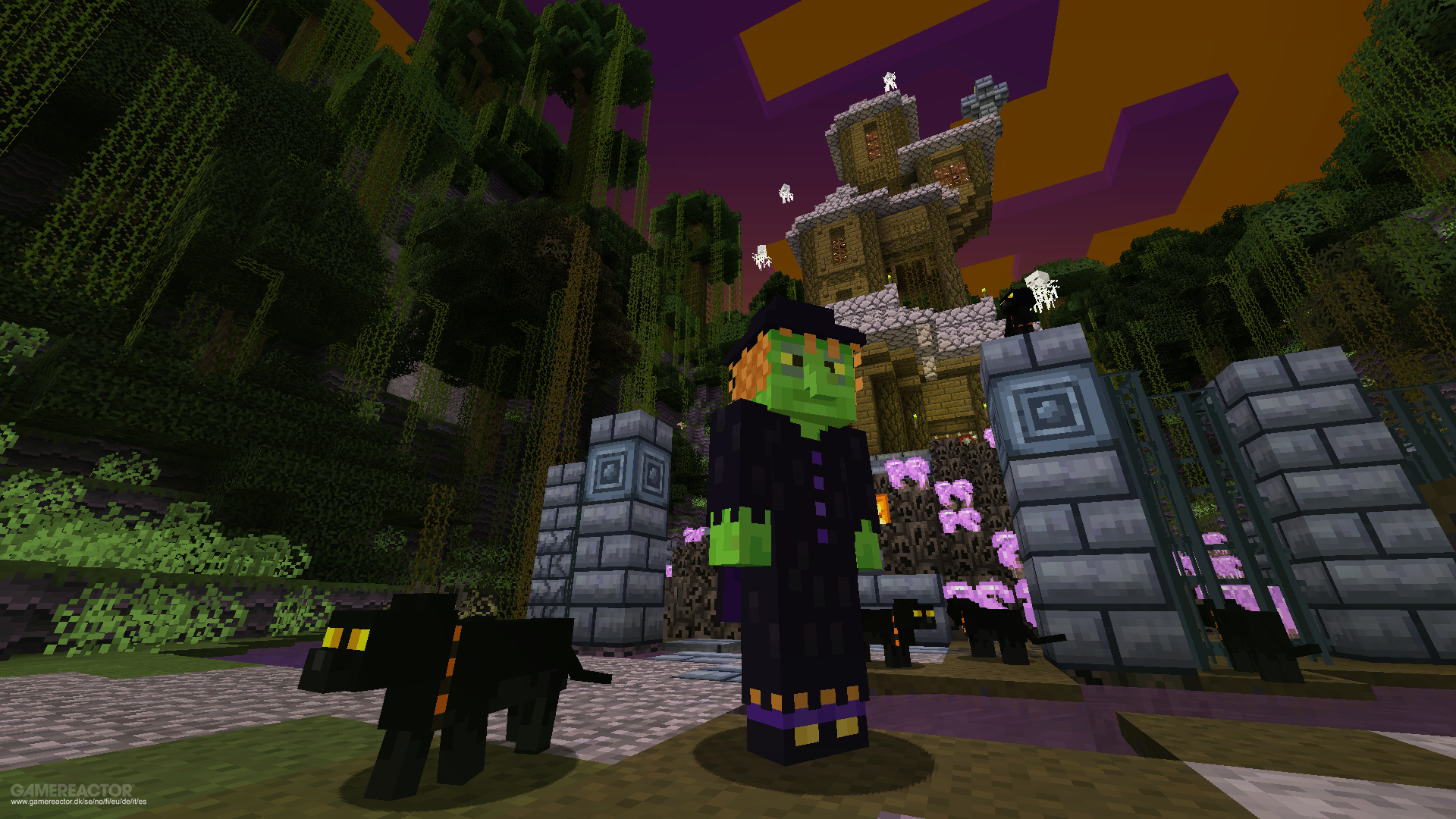 Download Minecraft Halloween DLC today