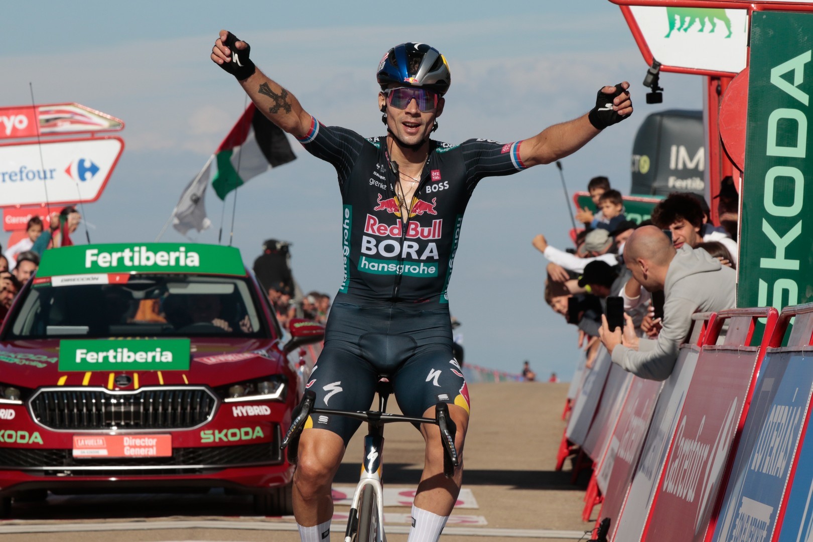 Primož Roglič will chase the record-breaking fifth Vuelta a España ...